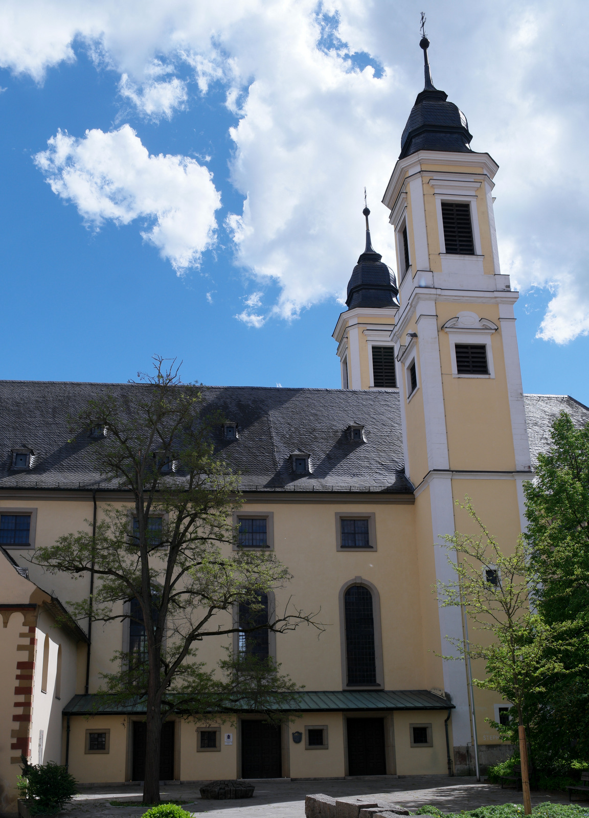 St. Stephan Nordseite – St. Stephan Würzburg